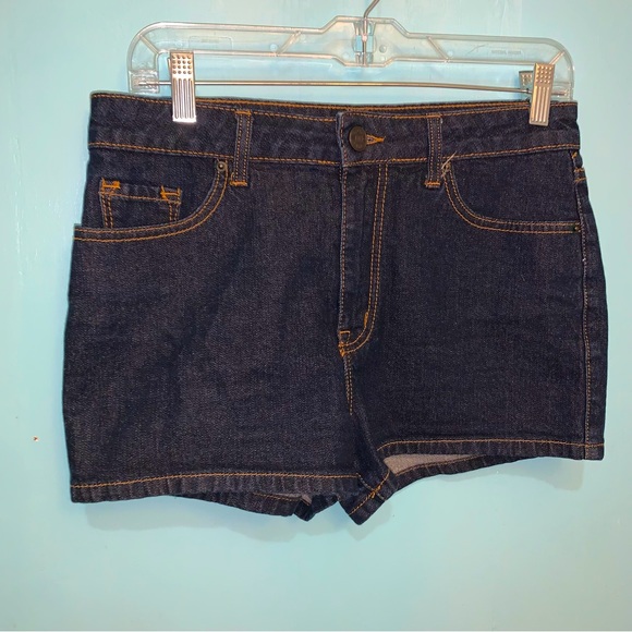BDG | Shorts | Bdg Womens 29w Dark Wash Erin 5pkt Shortie High Rise ...